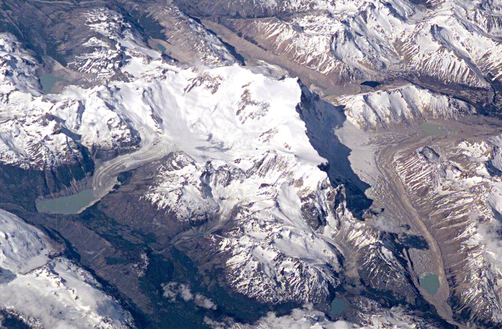 The Andes Mountains Located: Unveiling South America's