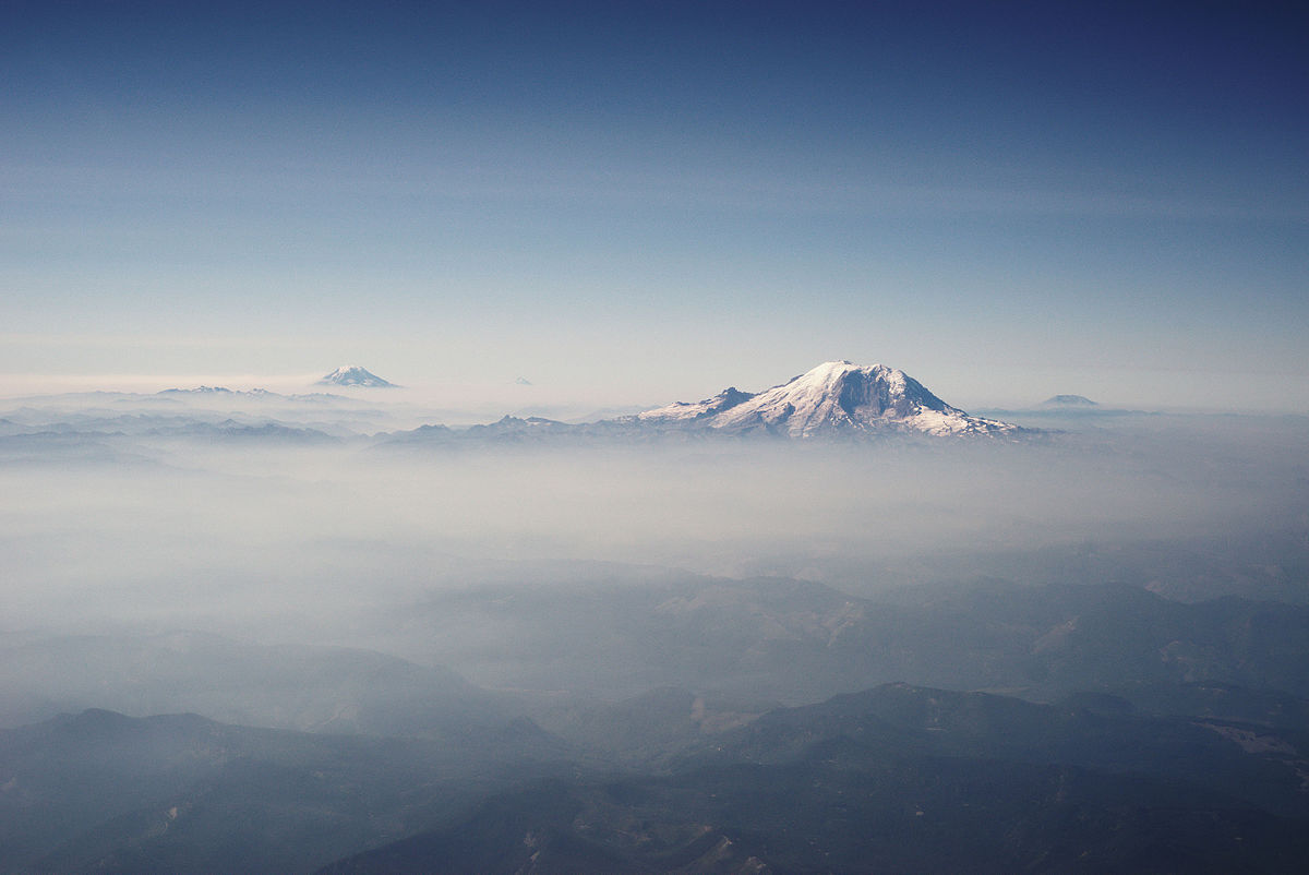 Cascades Range Mountains: A Natural Wonder of North America